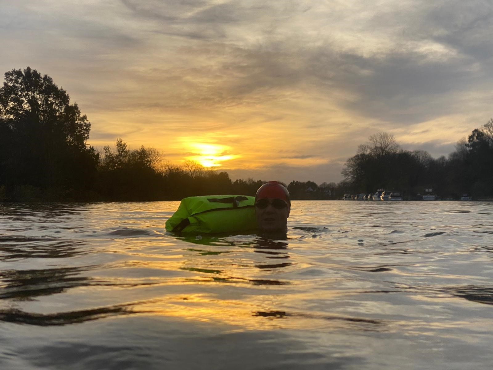"What happened when I swam for 30 days in a row in the Thames in ...