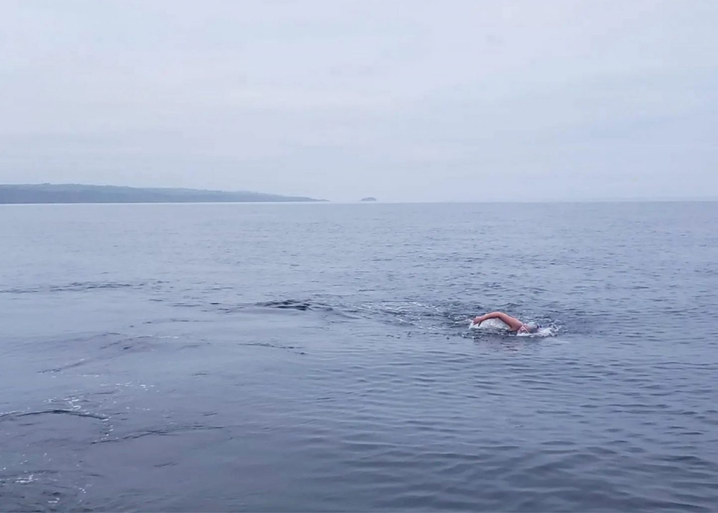 Sarah Thomas sets new North Channel crossing record - Outdoor Swimmer ...