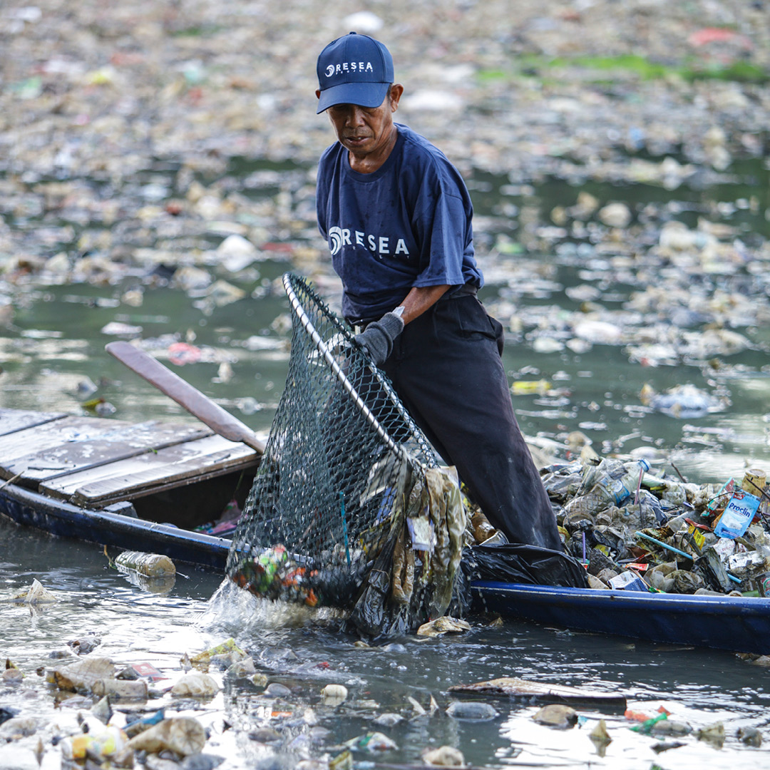 Swim to Remove Plastic from the Ocean - Outdoor Swimmer Magazine
