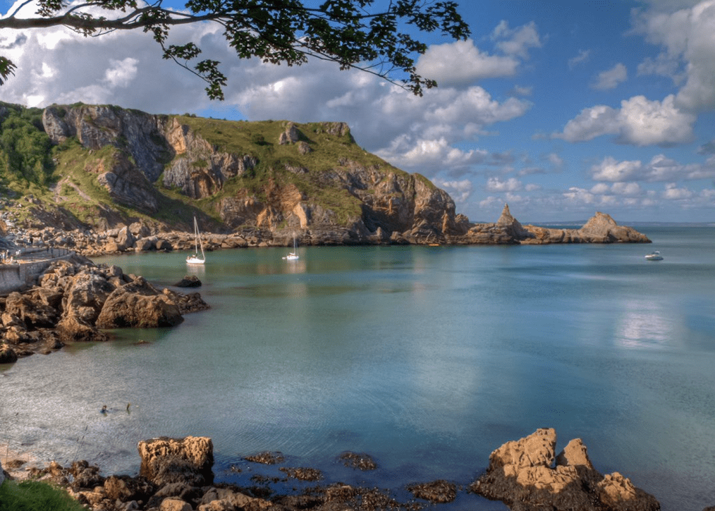 Swimming spot: Anstey's Cove to Redgate Beach and the hidden pool ...