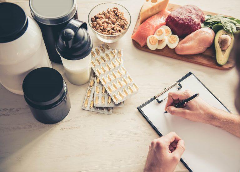 How to nail nutrition for swimmers by marathon swimmer Sarah Thomas ...