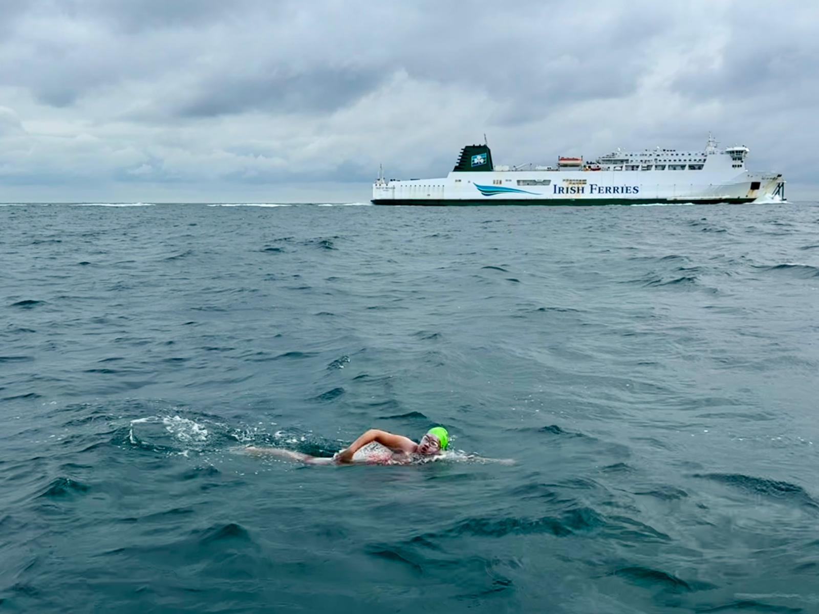 16-year-old Maya Merhige smashes English Channel swim - Outdoor Swimmer ...