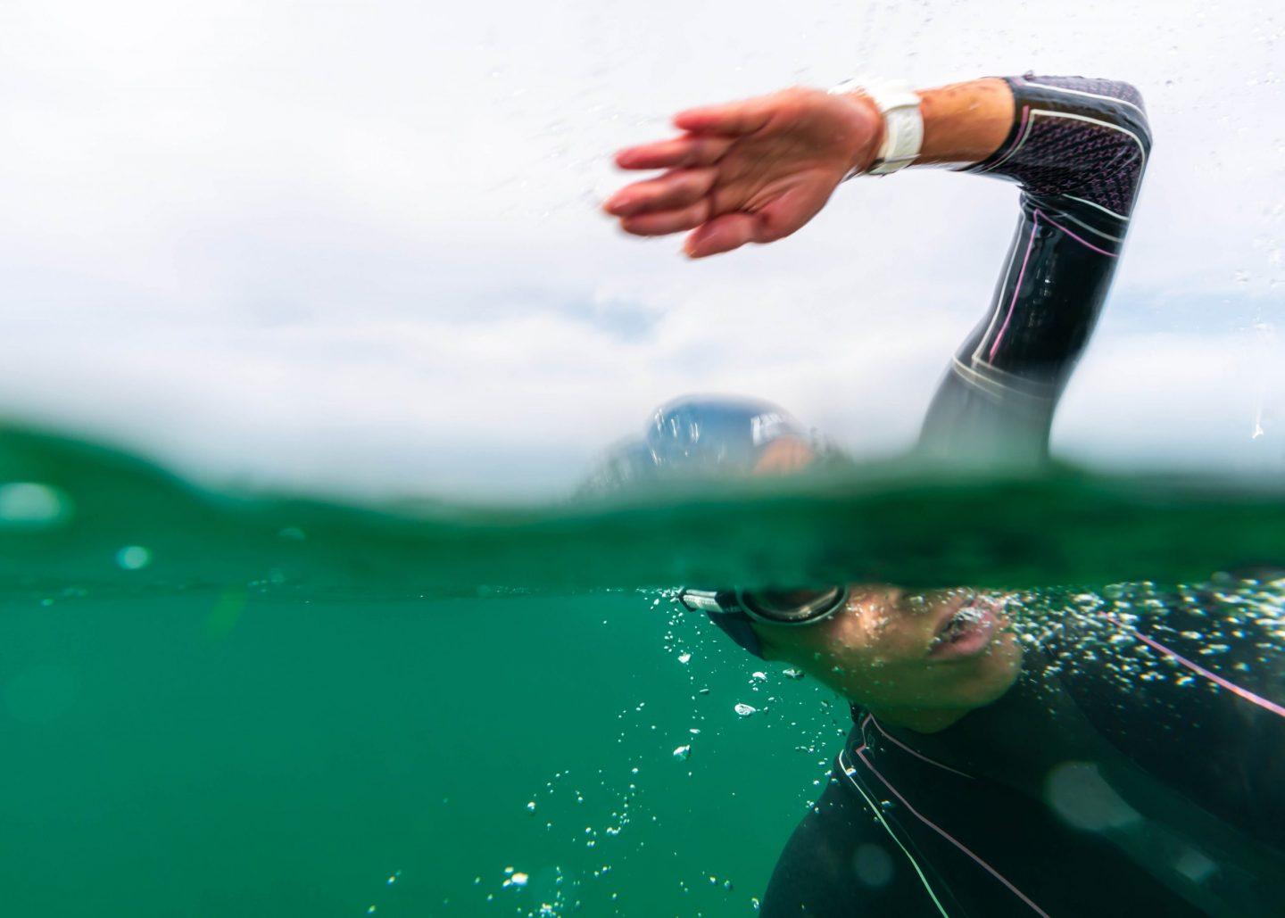 How to choose a swimming watch - Outdoor Swimmer Magazine
